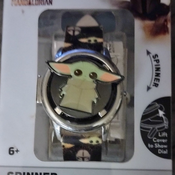 Star Wars | Wearables | Baby Yoda Star Wars Mandalorian Spinner Watch ...